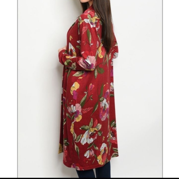 Tops | Cute Floral Print Long Sleeve Topper | Poshmark